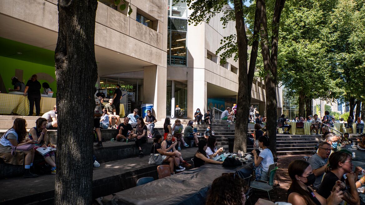 Getting and Giving Help | School of the Art Institute of Chicago
