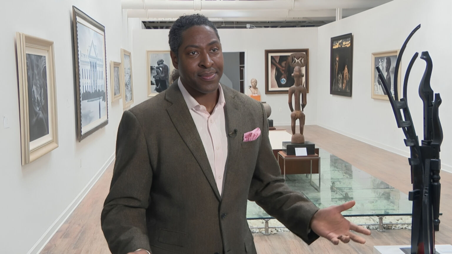 WGN Profiles Alum Gerald Griffin’s Illustrious Career in Chicago’s Art ...
