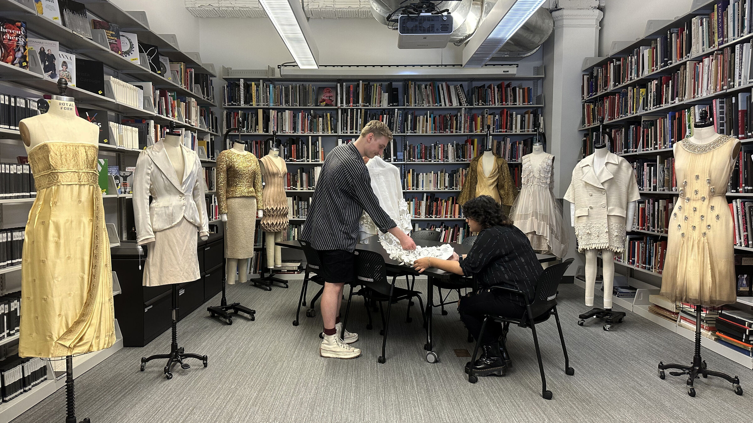 Fashion Resource Center | School of the Art Institute of Chicago