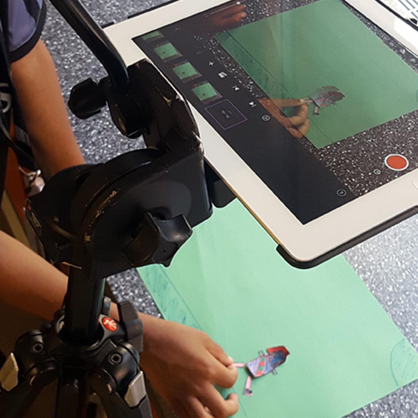 Middle School Programs | School of the Art Institute of Chicago